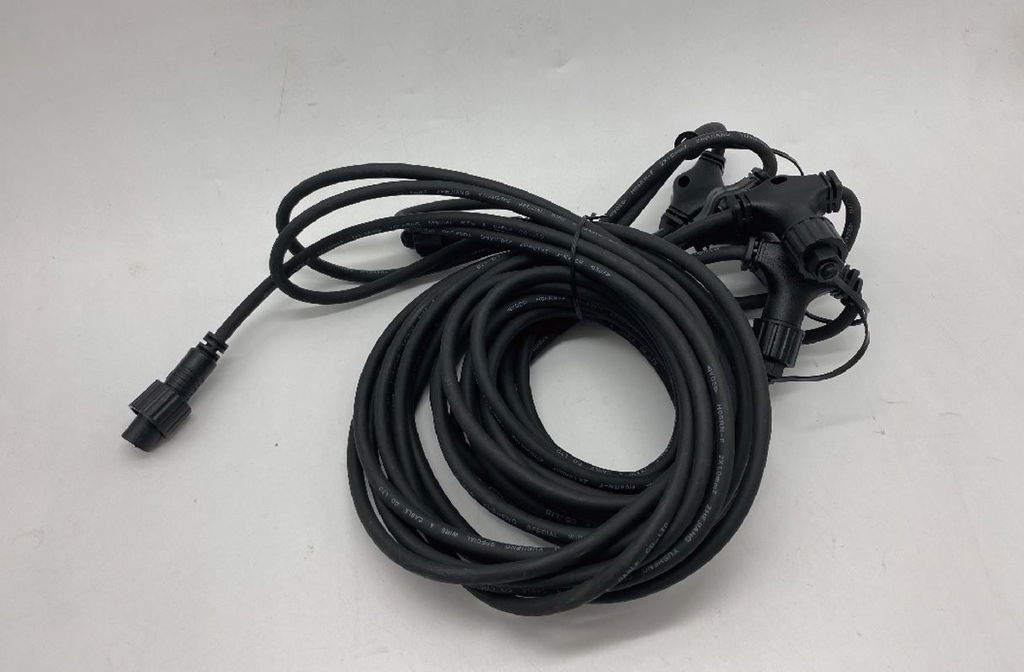 Prailginimo kabelis su 4 jungtimis sujungiamoms girliandoms, IP65, 230 ...