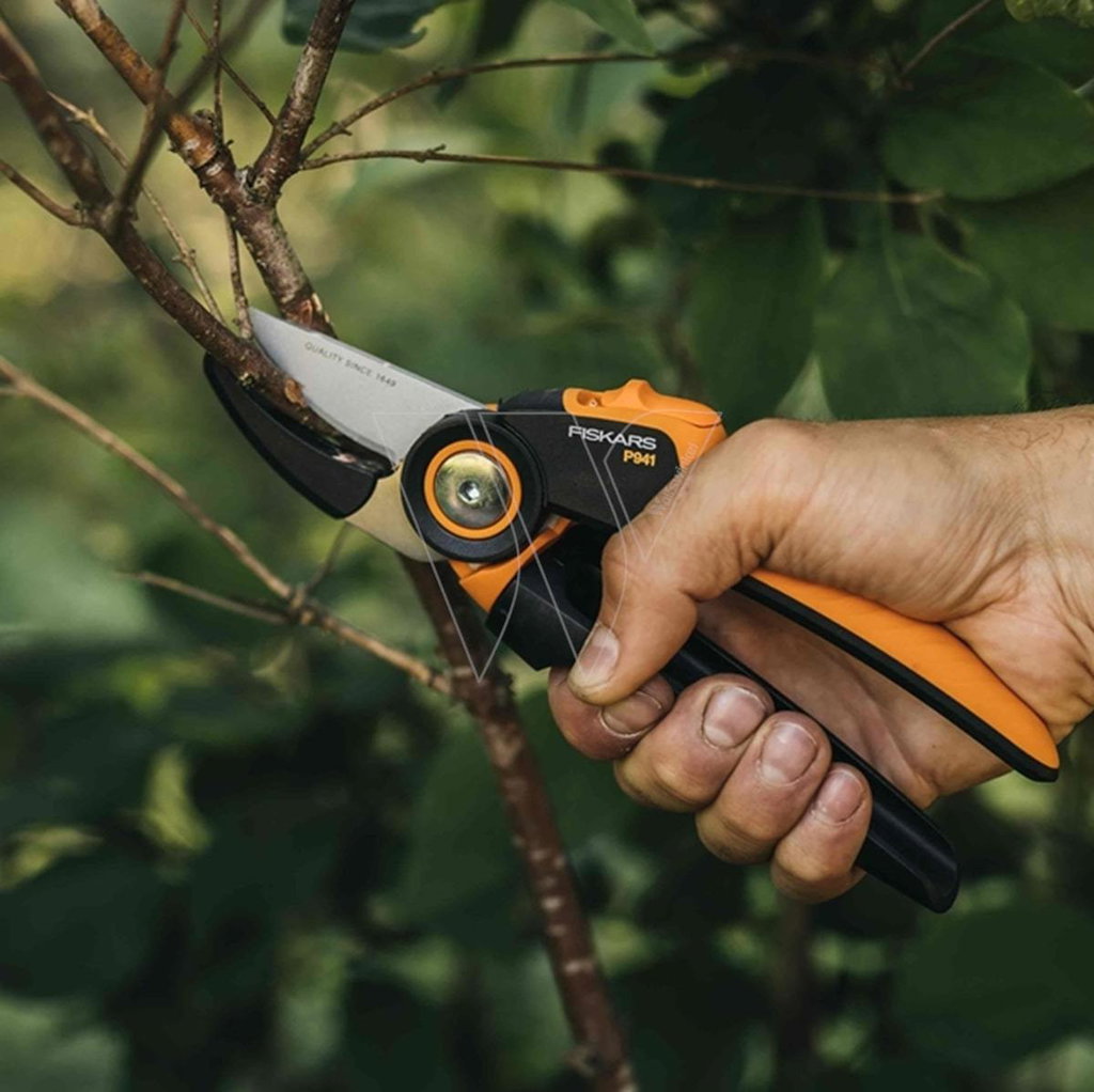 Sekatorius FISKARS Xseries PowerGear M P941, kirpimo skersmuo iki 24 mm ...